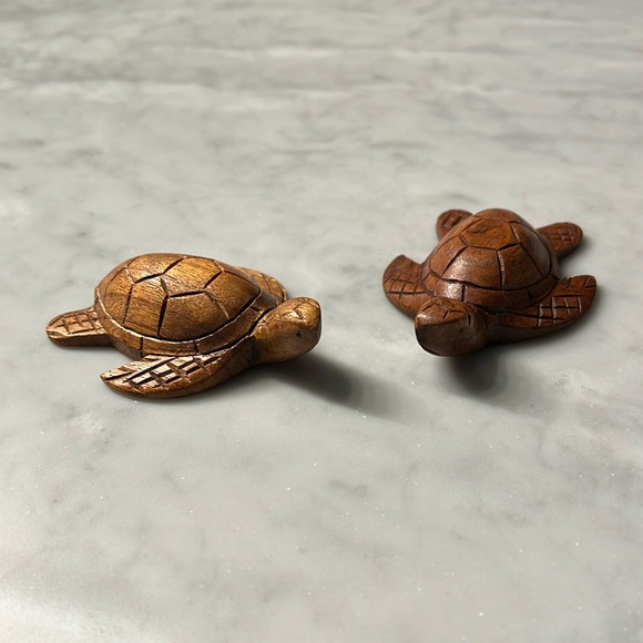 Art | Hawaiian Sea Turtle Honu Hand Carved Wood Set Of Two | Poshmark